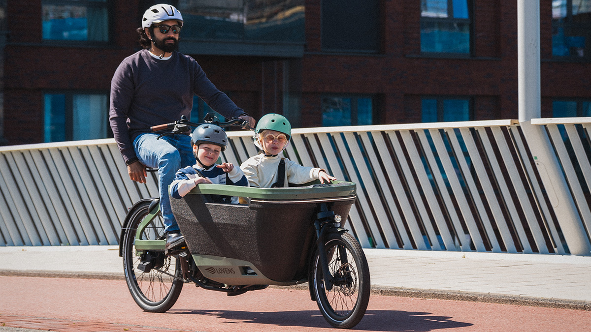 Lovens Explorer: Die Stylische Kinderlimousine mit ABS - cargobike.jetzt